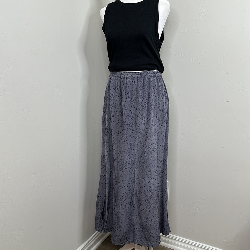 Kiss Of The Wolf Grey Silk Hand Painted Mermaid Hem S… - Gem
